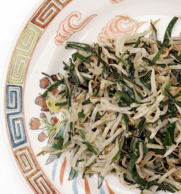 Chives stir-fried with bean sprouts (Ching chau sub choi) recipe | Eat ...