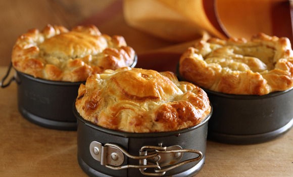 Coorong Angus beef pie with red wine, fennel and green olives recipe ...