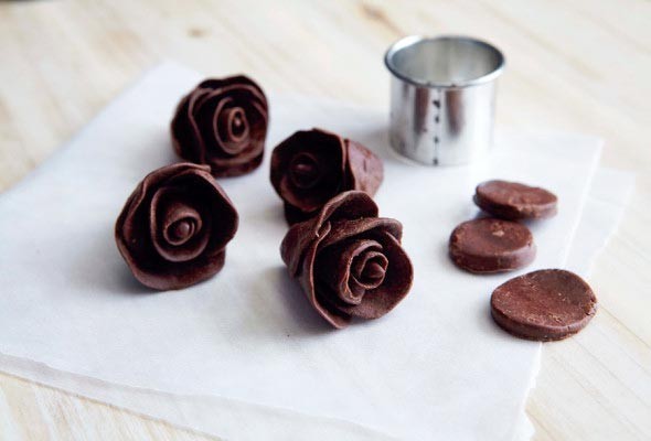 Dark chocolate taffy flowers recipe | Eat Your Books