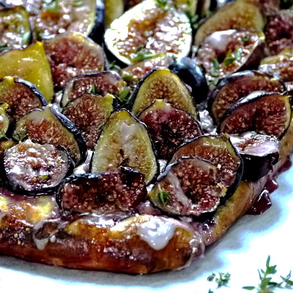 Fig and goat's cheese tart recipe | Eat Your Books
