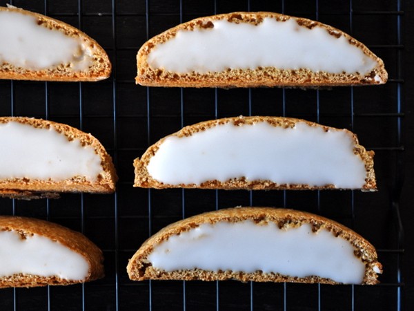 Glazed spice biscotti recipe | Eat Your Books