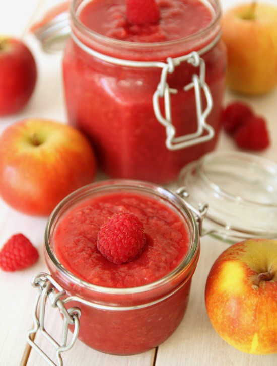 Homemade raspberry apple sauce recipe | Eat Your Books