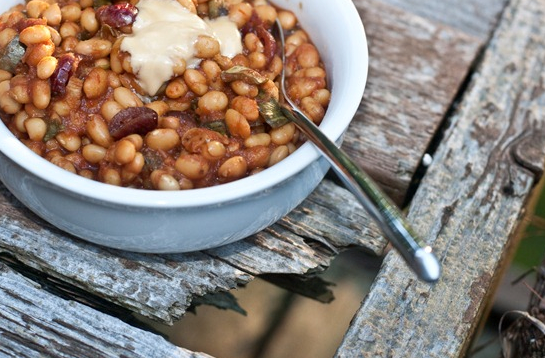 Maple baked beans recipe | Eat Your Books