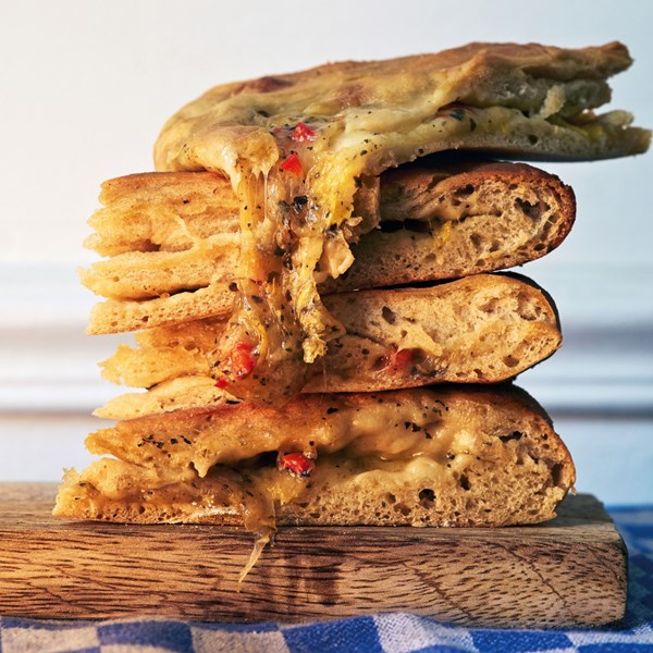 Melted cheese pizza recipe | Eat Your Books