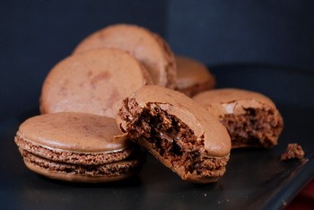 Nutella macarons recipe | Eat Your Books