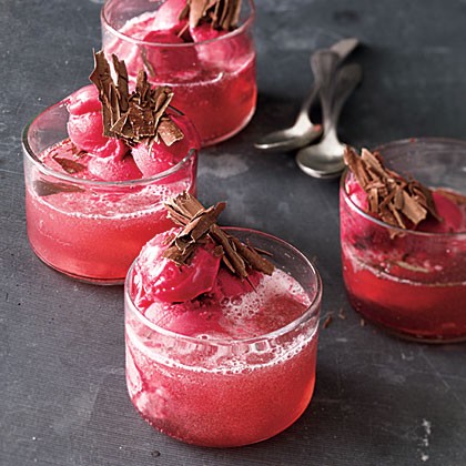 Sparkling raspberry parfaits recipe | Eat Your Books