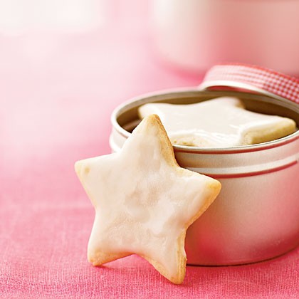 Swedish almond cardamom stars recipe | Eat Your Books