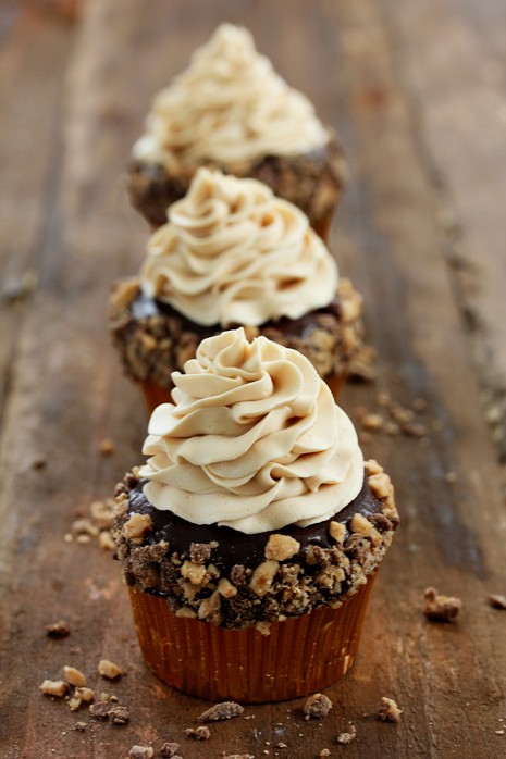 Toffee crunch cupcake recipe | Eat Your Books